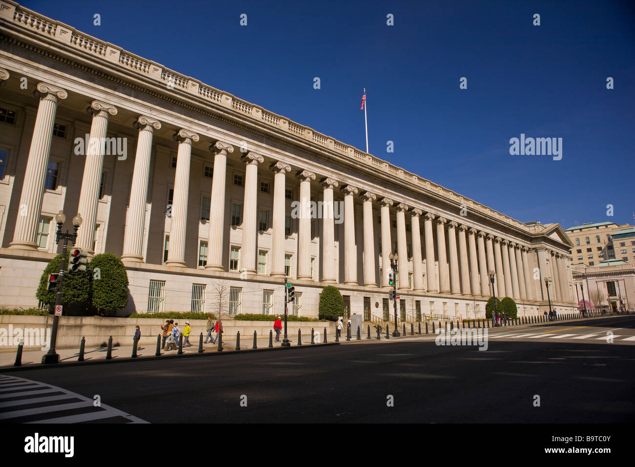 Us department of treasury building hi-res stock photography and images ...