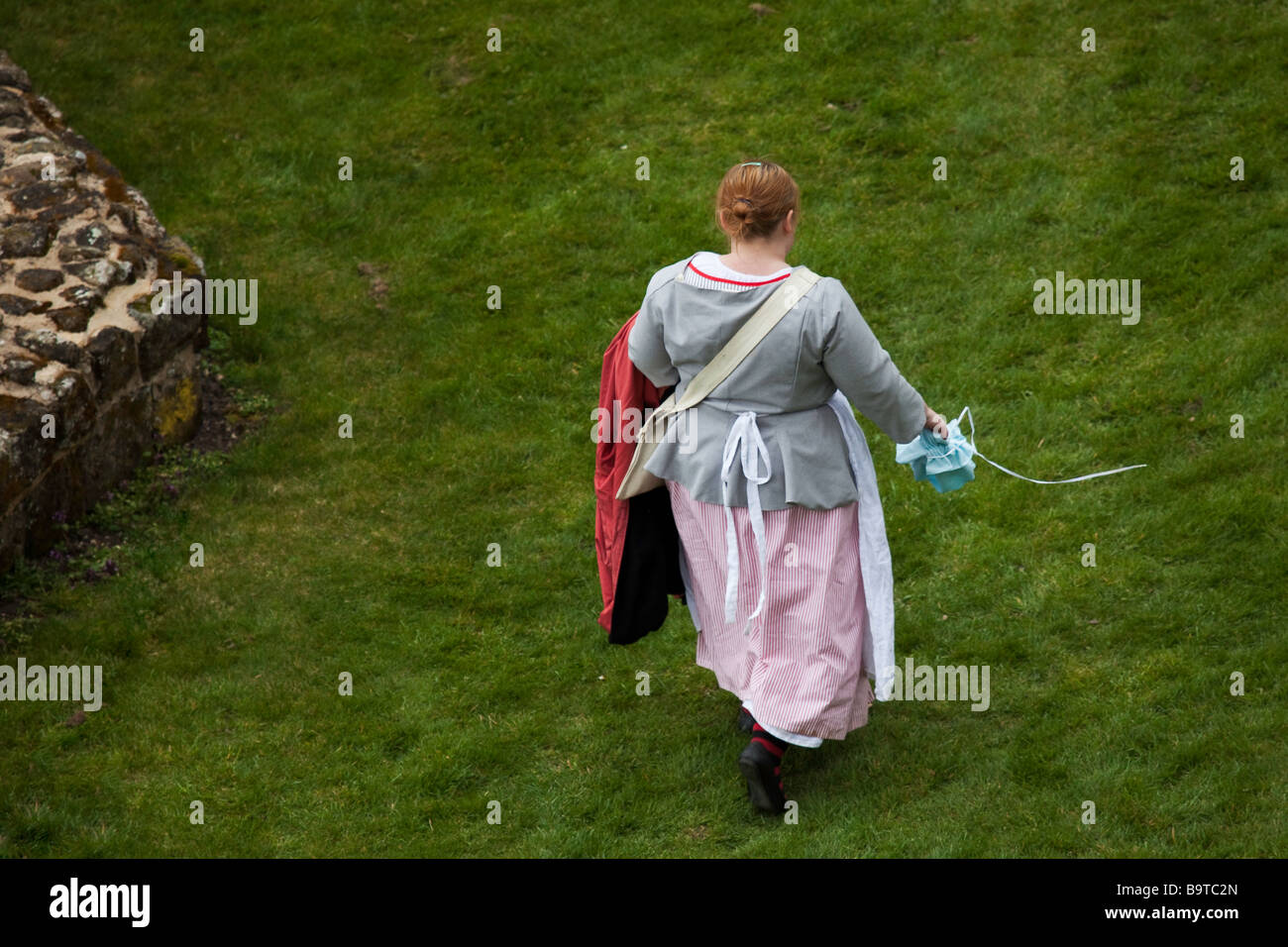Kitchen maid england hi-res stock photography and images - Alamy