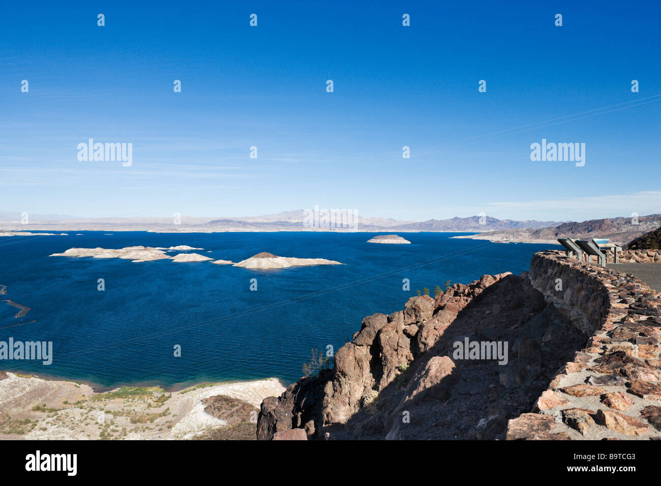 View over Lake Mead from Lakeview Overlook, near the Hoover Dam, Nevada ...