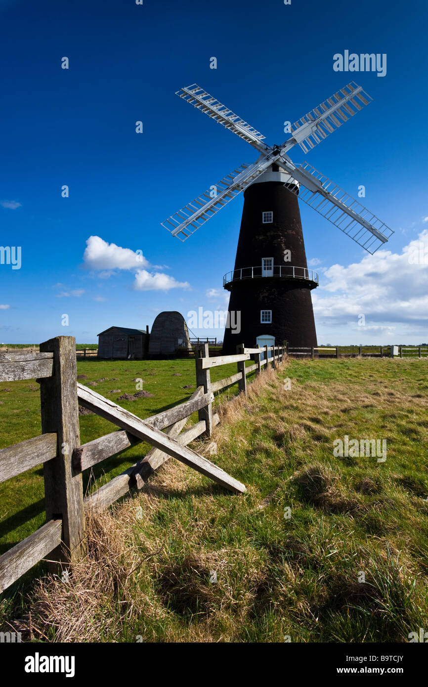 Berney Arms drainage mill on the Norfolk Broads England Stock Photo - Alamy