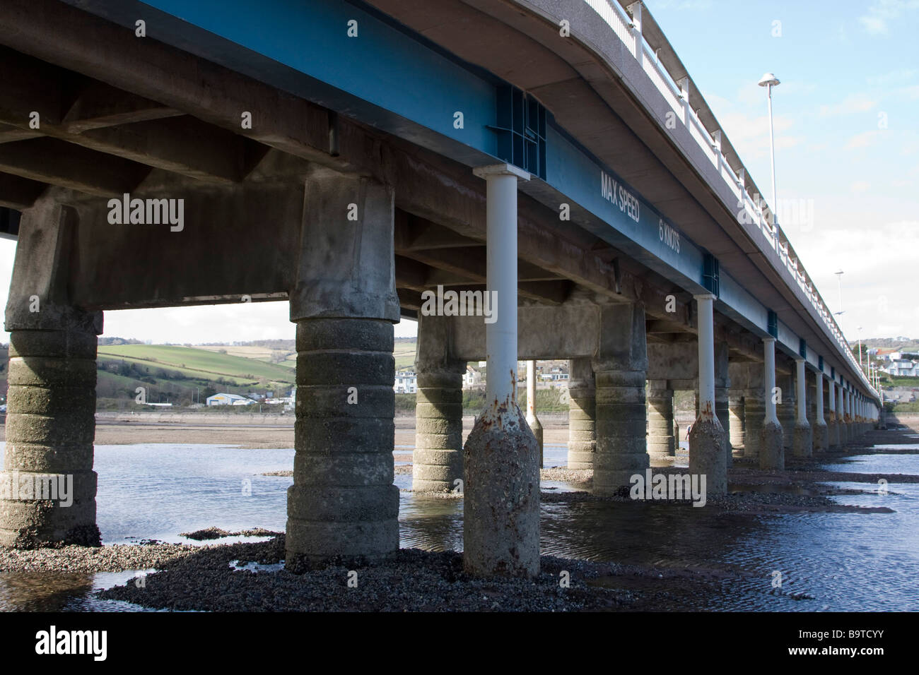 Teignmouth multi span bridge over river teign estuary seaside town ...