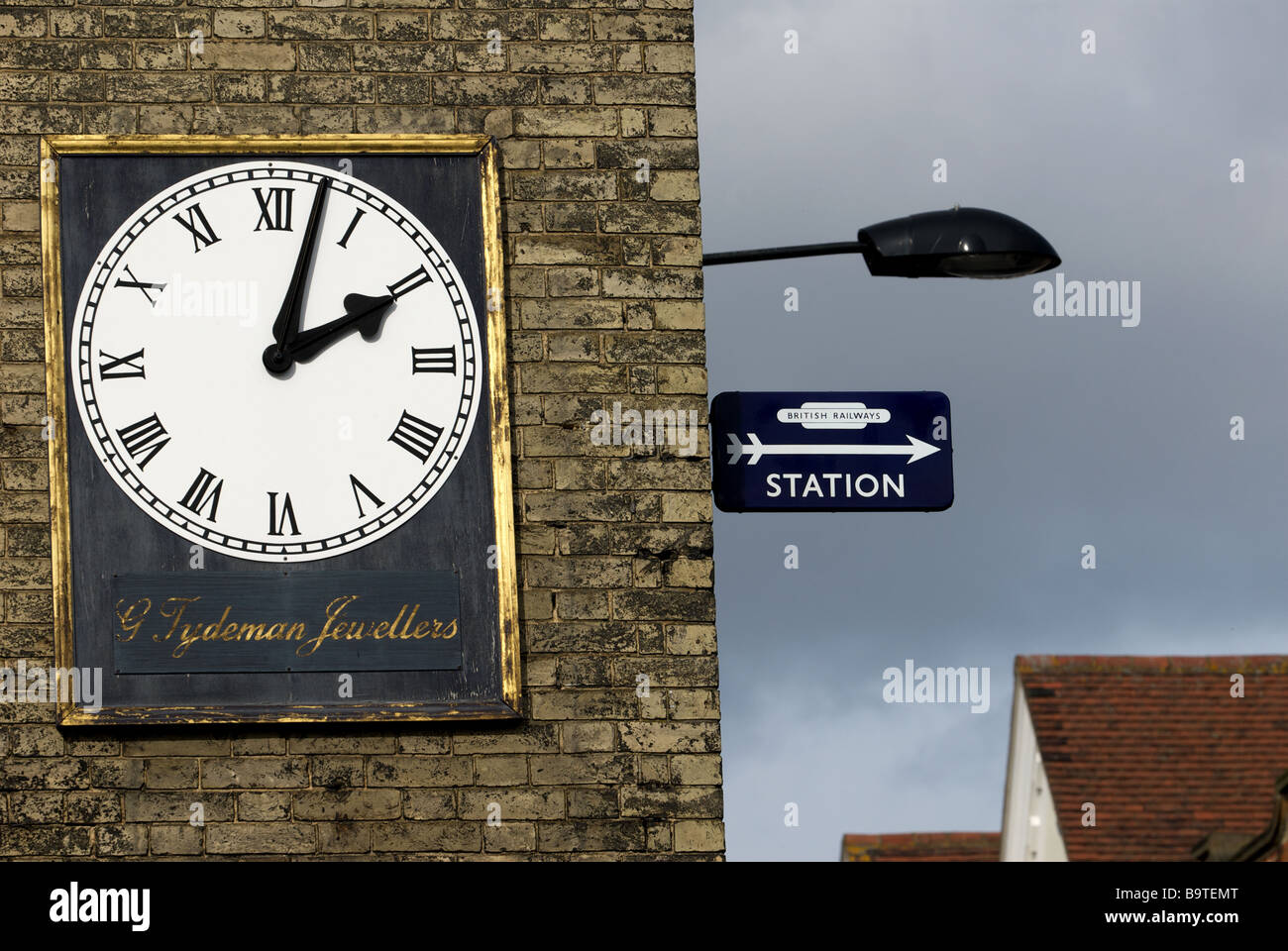Uk railway railway signage hi-res stock photography and images - Alamy