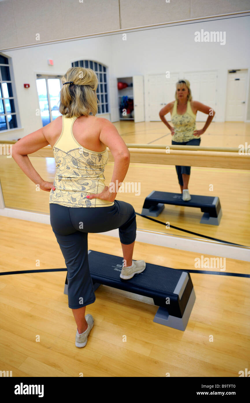 Stepper stair hi-res stock photography and images - Alamy