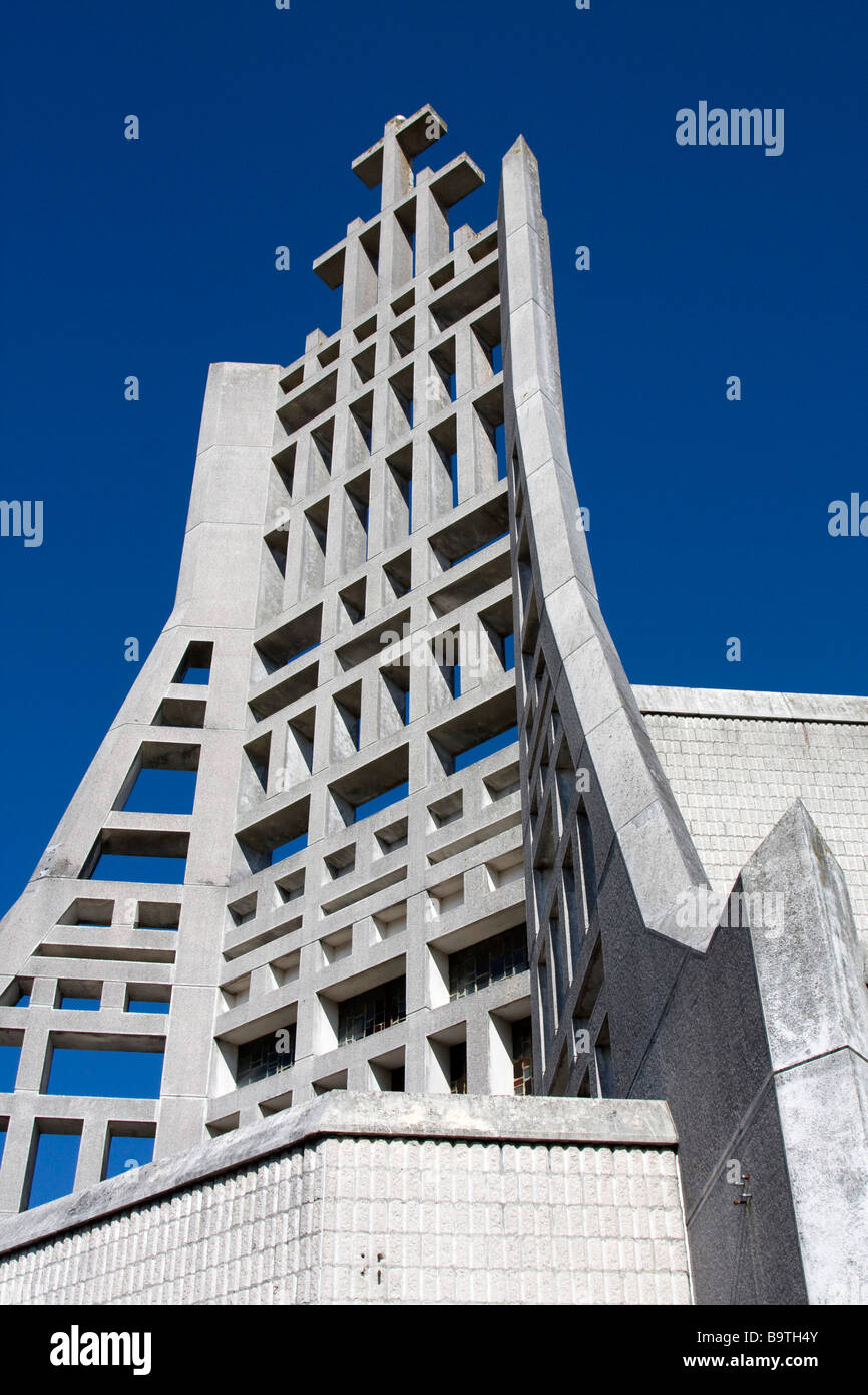 impressive concrete structure for cross methodist church torquay torbay ...