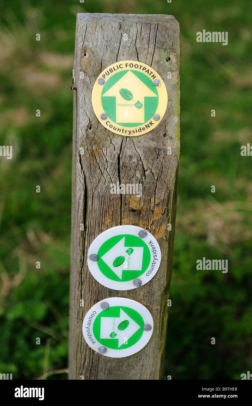Footpath Signs Stock Photos & Footpath Signs Stock Images - Alamy