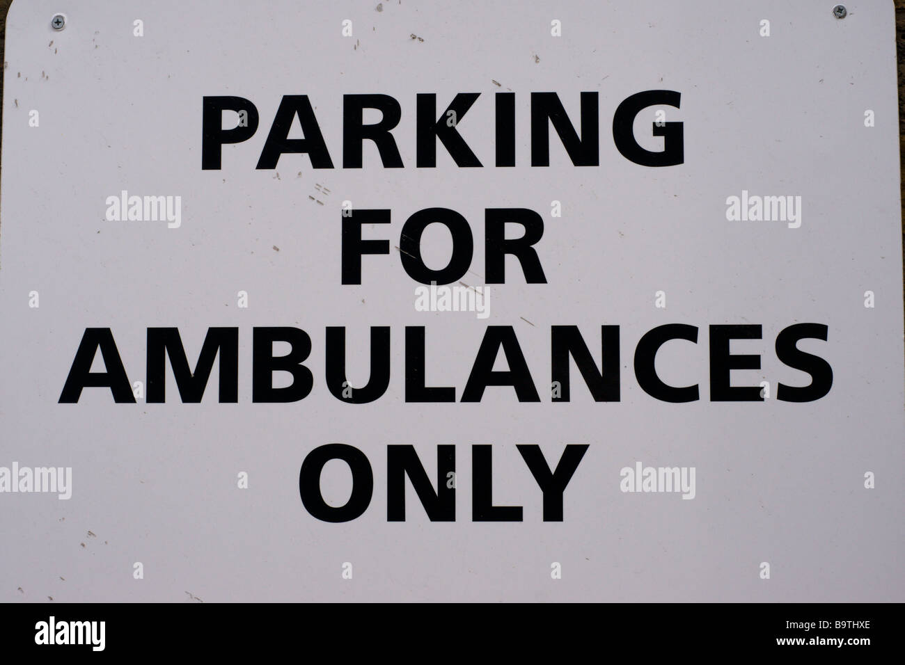Parking for ambulances only sign Stock Photo - Alamy
