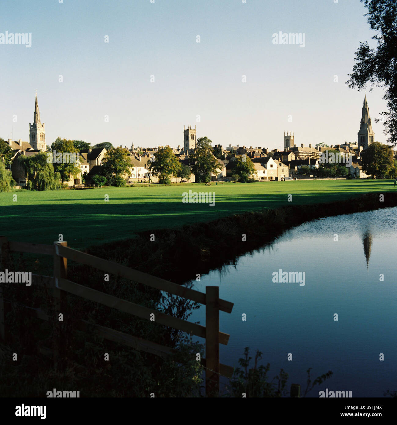 TRADITIONAL VIEW OF STAMFORD TOWN Stock Photo - Alamy