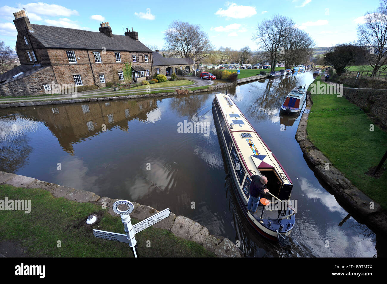 Marple canal hi-res stock photography and images - Alamy