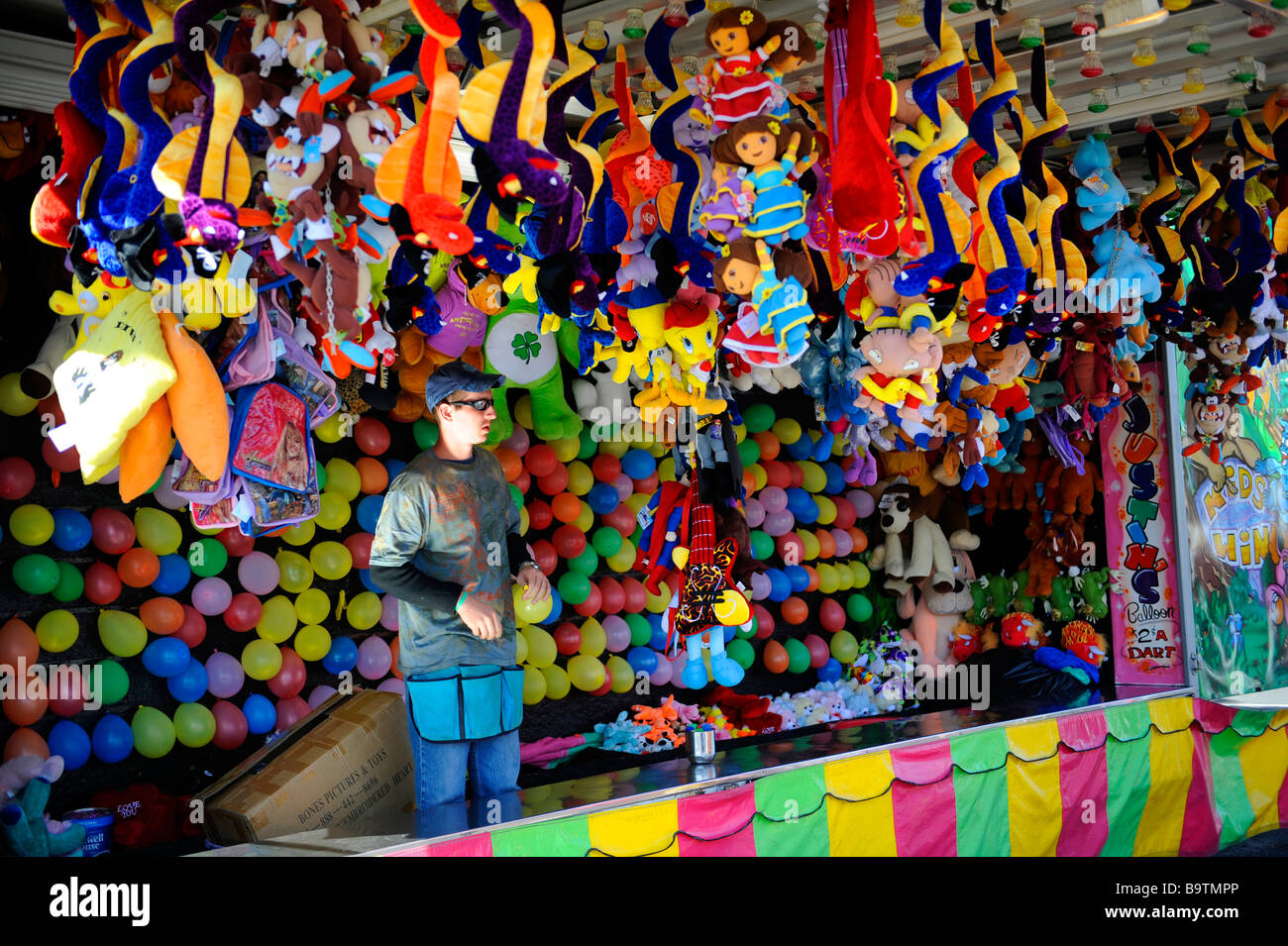 Midway Game with Balloons at Mardi Gras Celebration in Lake Wales ...