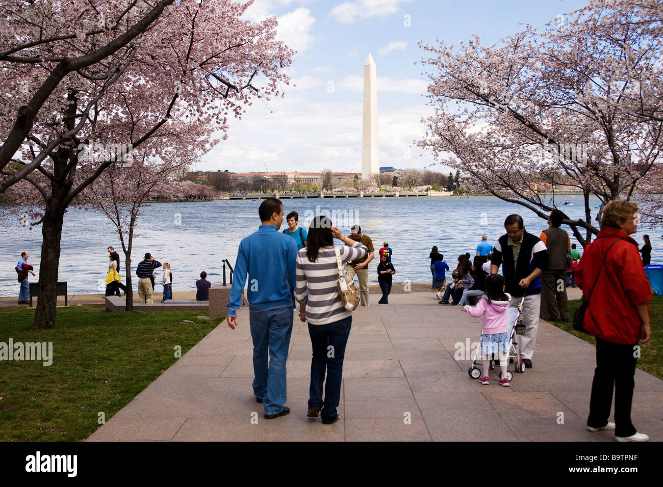 Tidal basin tour hi-res stock photography and images - Alamy