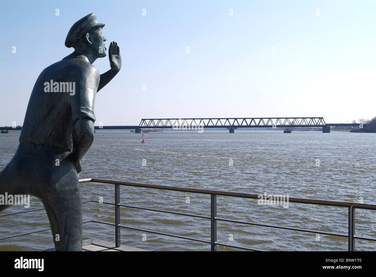River elbe bronze statue hi-res stock photography and images - Alamy