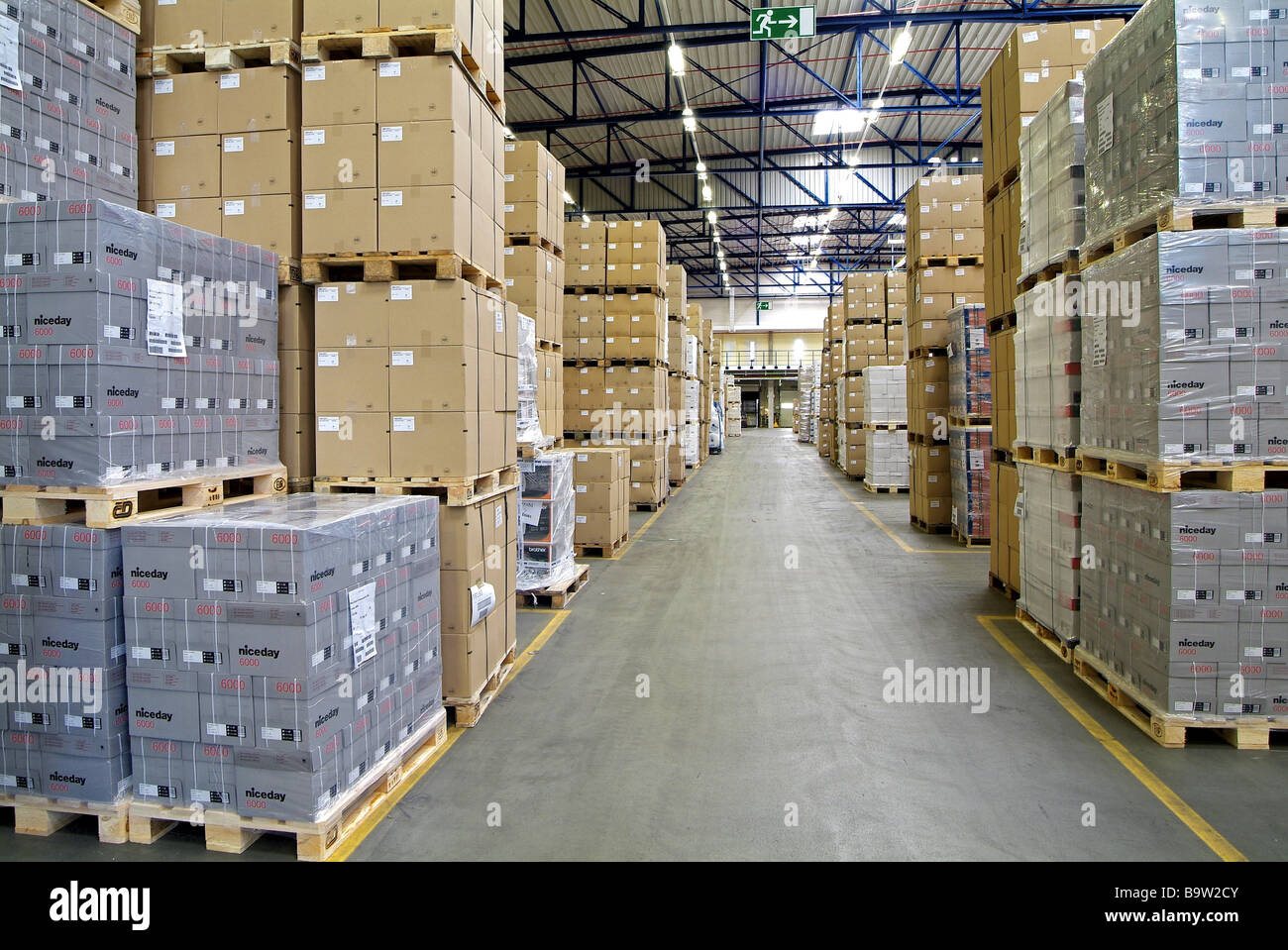Versandlager hi-res stock photography and images - Alamy