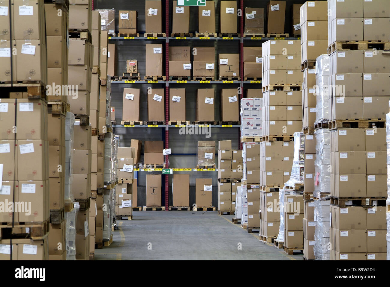 Versandlager hi-res stock photography and images - Alamy