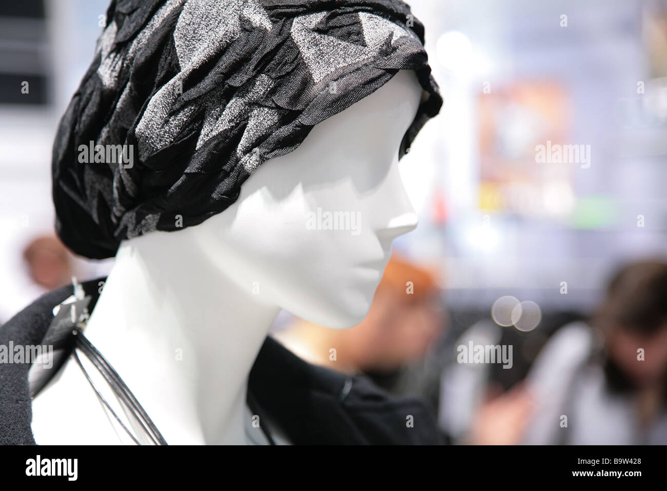 head of white mannequin Stock Photo - Alamy
