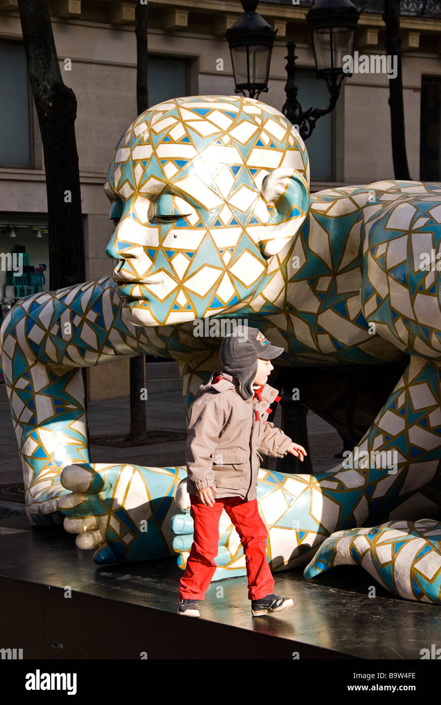 Boys town statue hi-res stock photography and images - Alamy