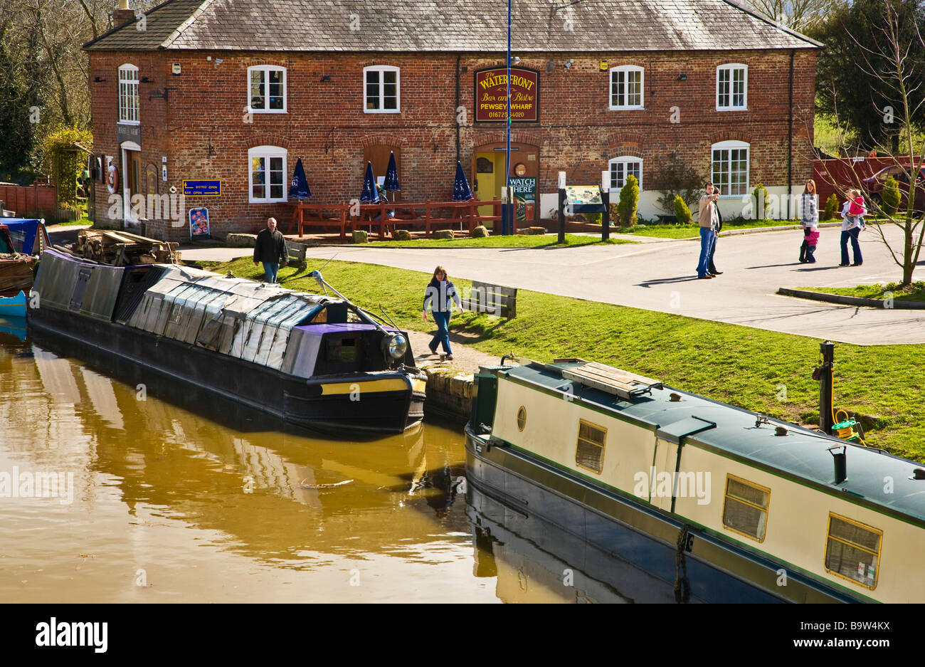 The Kennet and Avon Canal at Pewsey Wharf Wiltshire England UK Stock ...