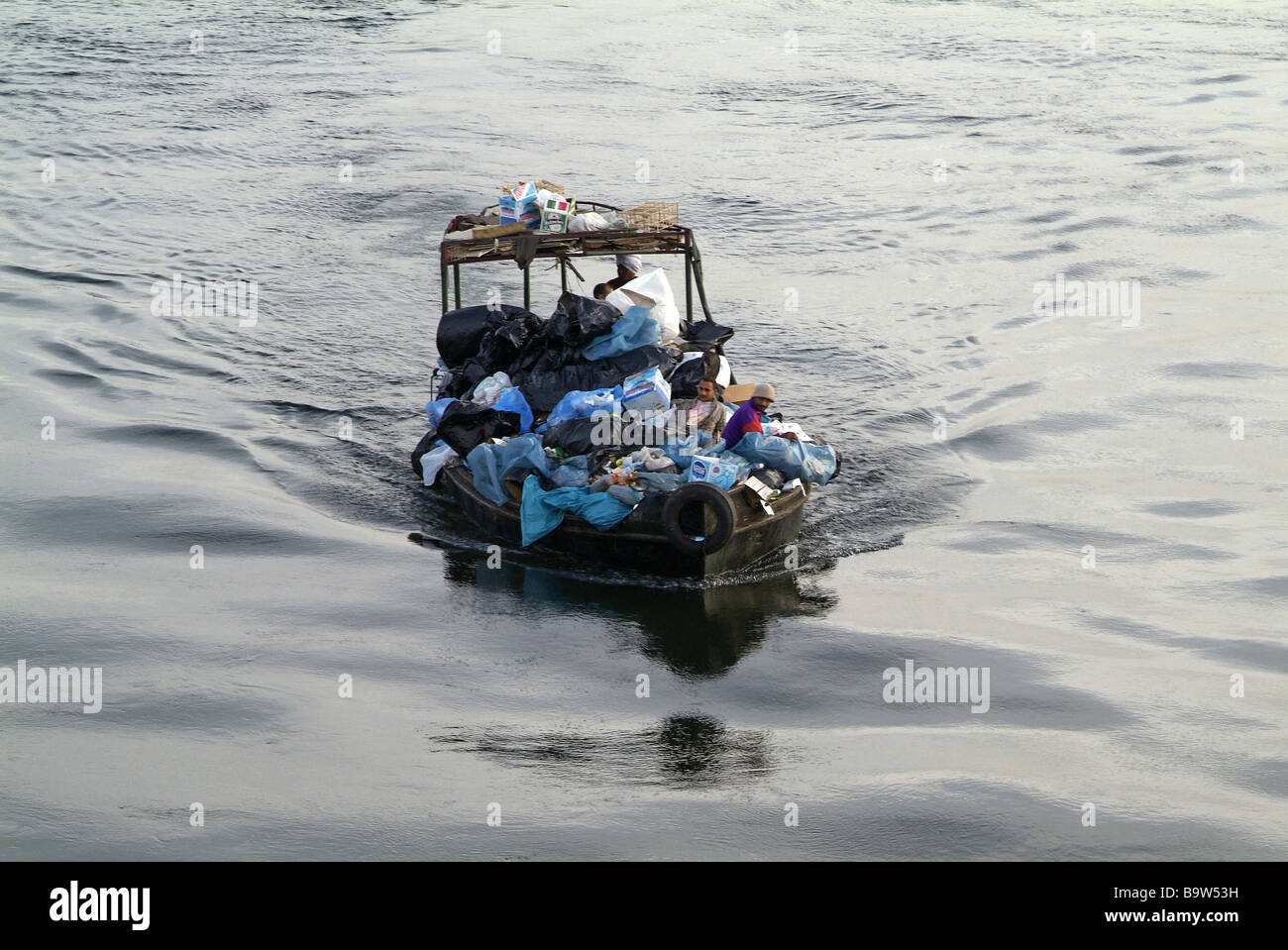 Garbage river nile hi-res stock photography and images - Alamy