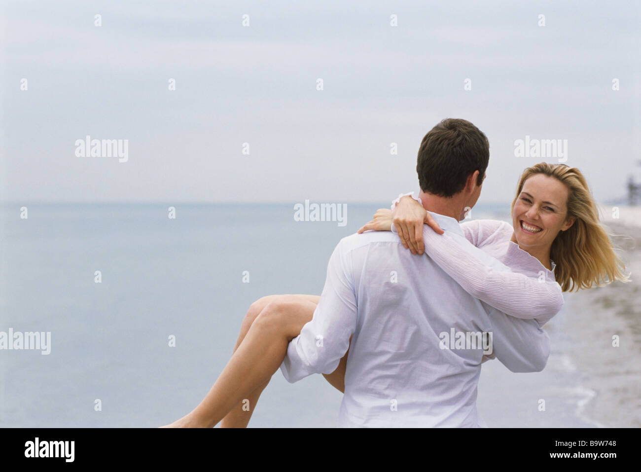 Auf handen tragen hi-res stock photography and images - Alamy