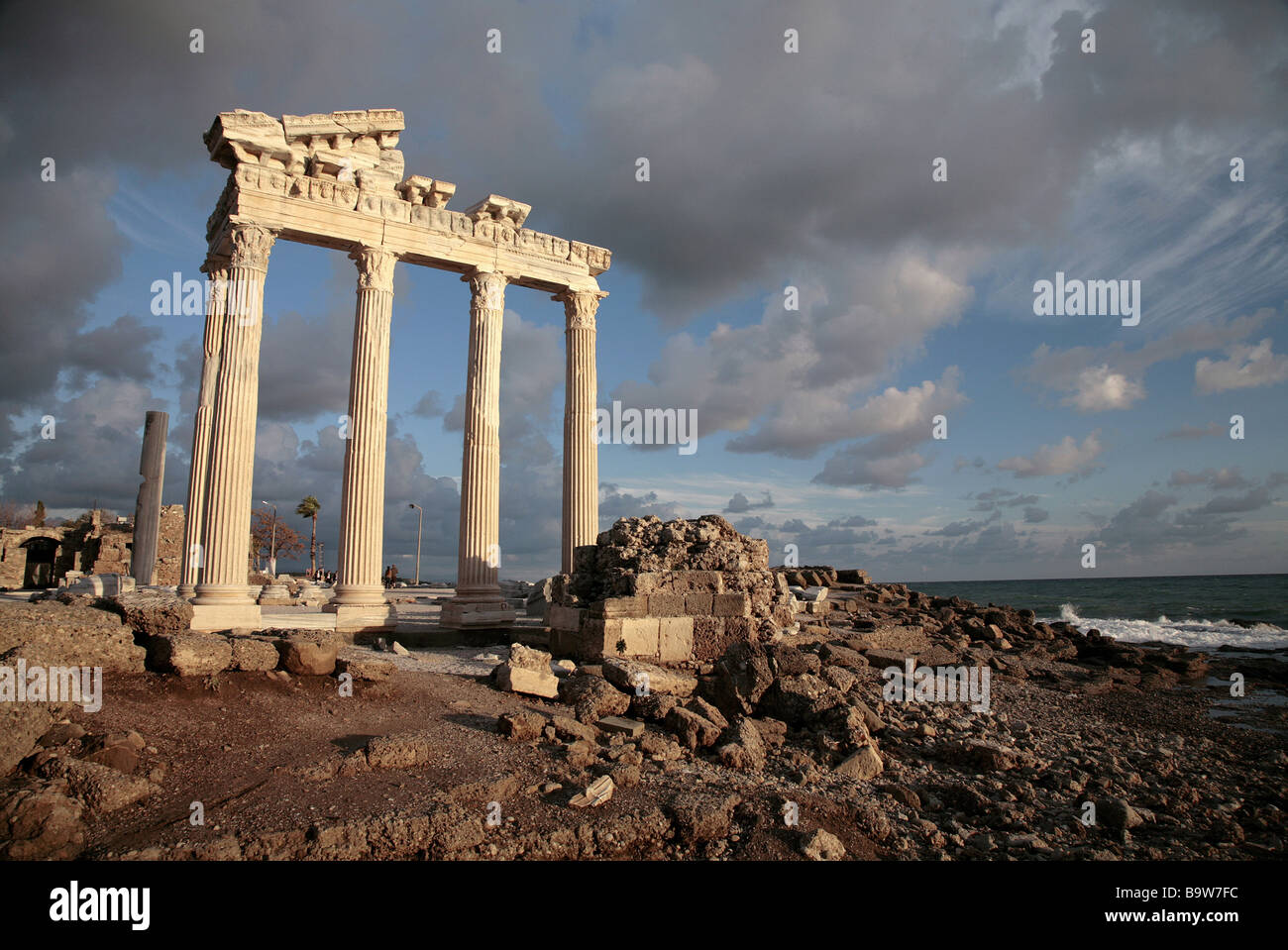 THE APOLLO TEMPLE PAMPHYLIA TURKEY SIDE TURKEY 19 November 2007 Stock ...