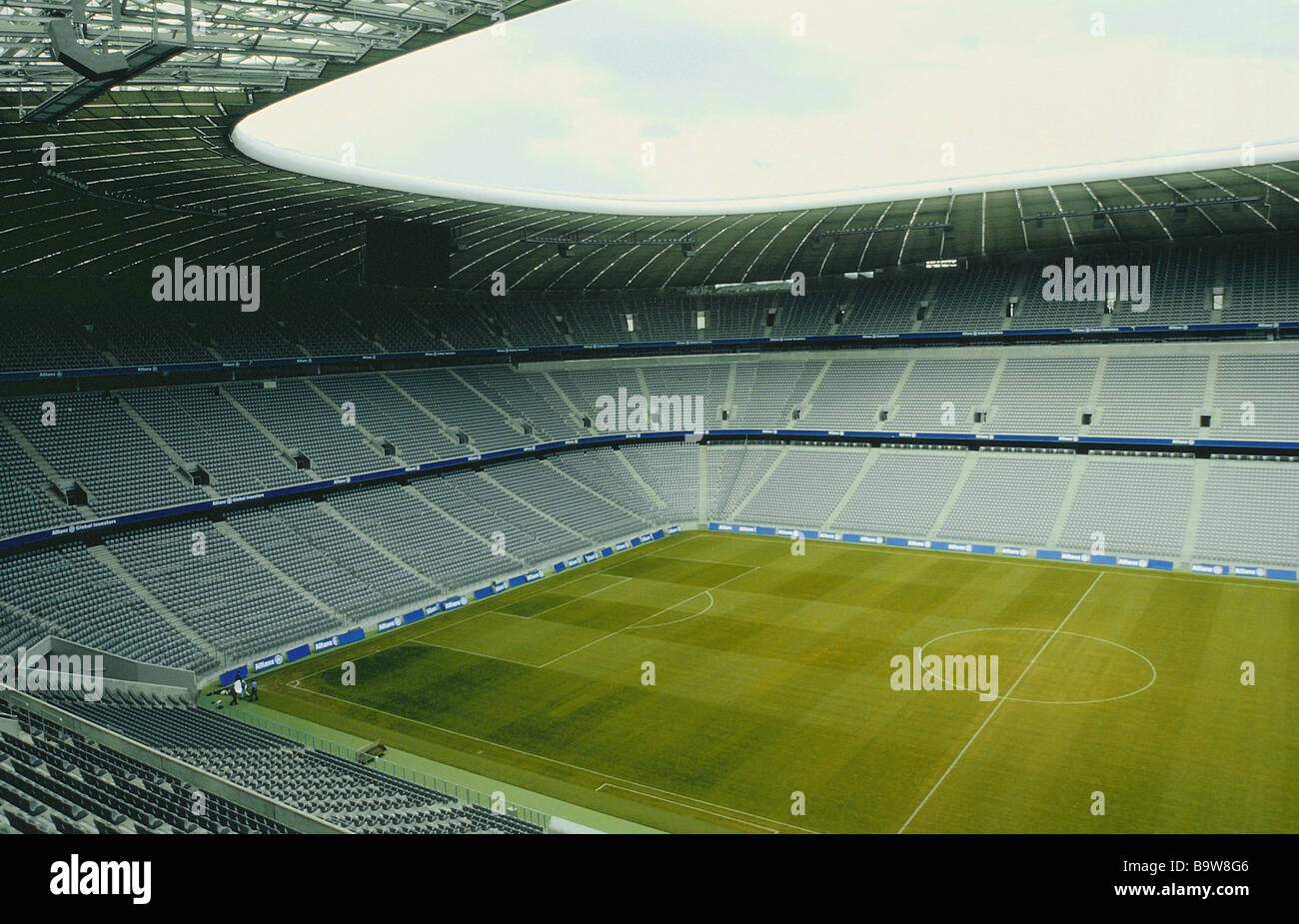 Soccer stadiums hi-res stock photography and images - Alamy