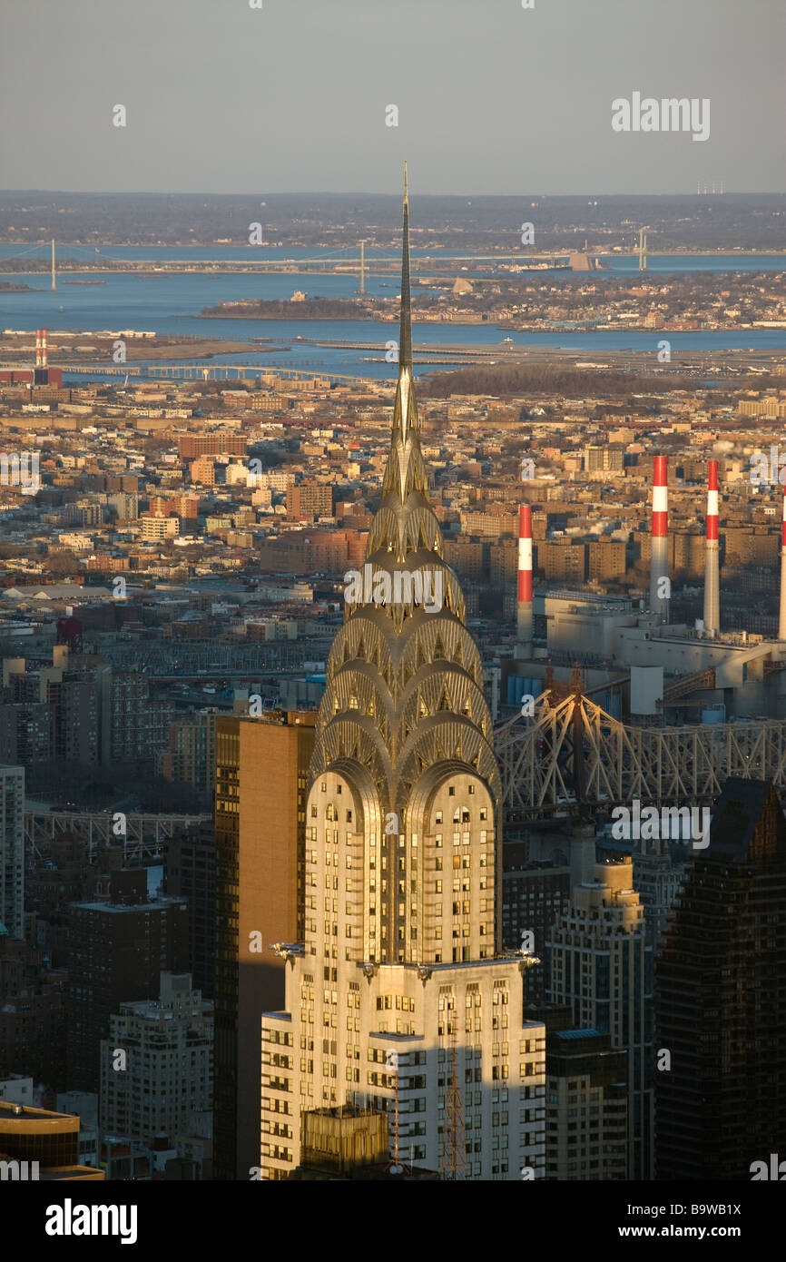 TOP SPIRE CHRYSLER BUILDING (©WLLIAM VAN ALEN 1930) MIDTOWN MANHATTAN ...