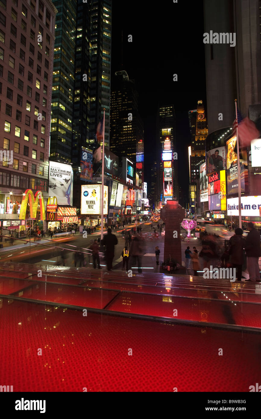Red steps times square hi-res stock photography and images - Alamy