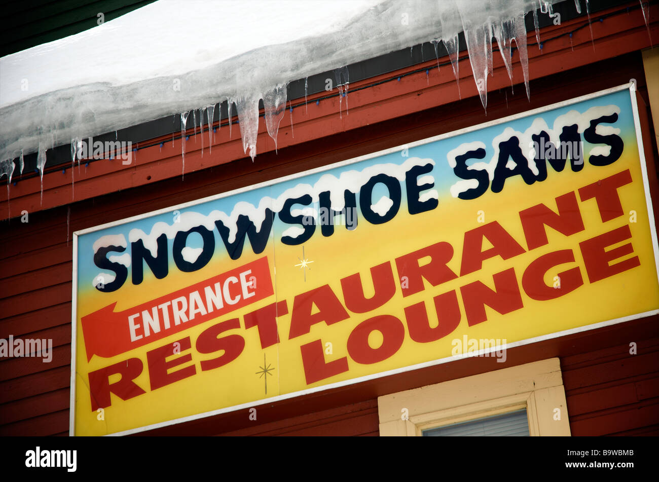 country restaurant and lounge sign Stock Photo - Alamy