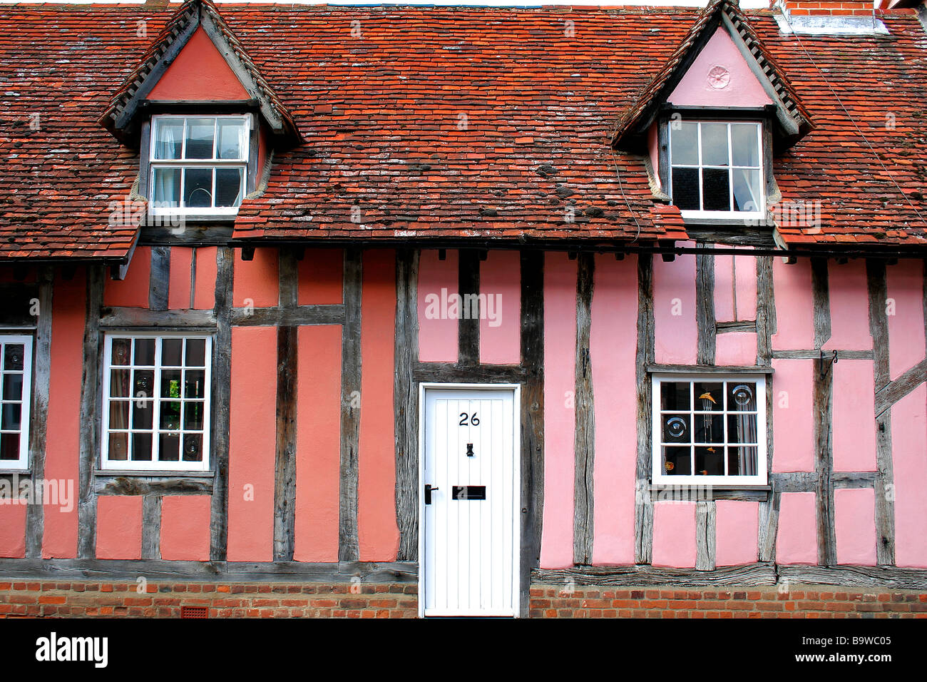 Colourfull Half Timber Built Thatched Cottages Tudor Architecture ...