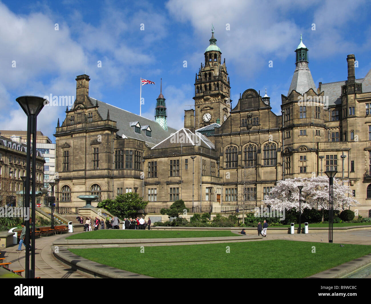 Town Hall and Peace Gardens, Sheffield Stock Photo - Alamy