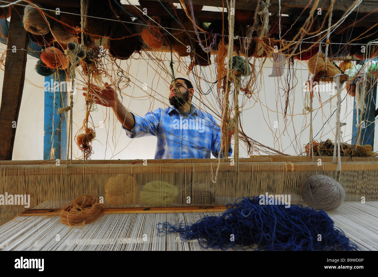 Rug making hi-res stock photography and images - Alamy