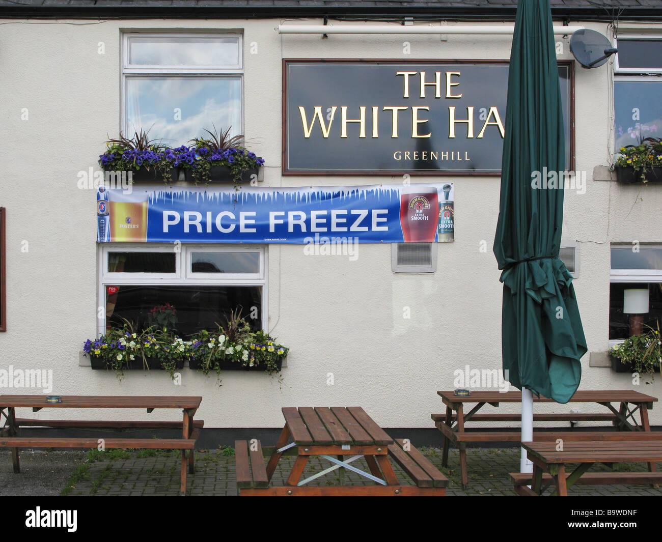 Freeze prices hi-res stock photography and images - Alamy