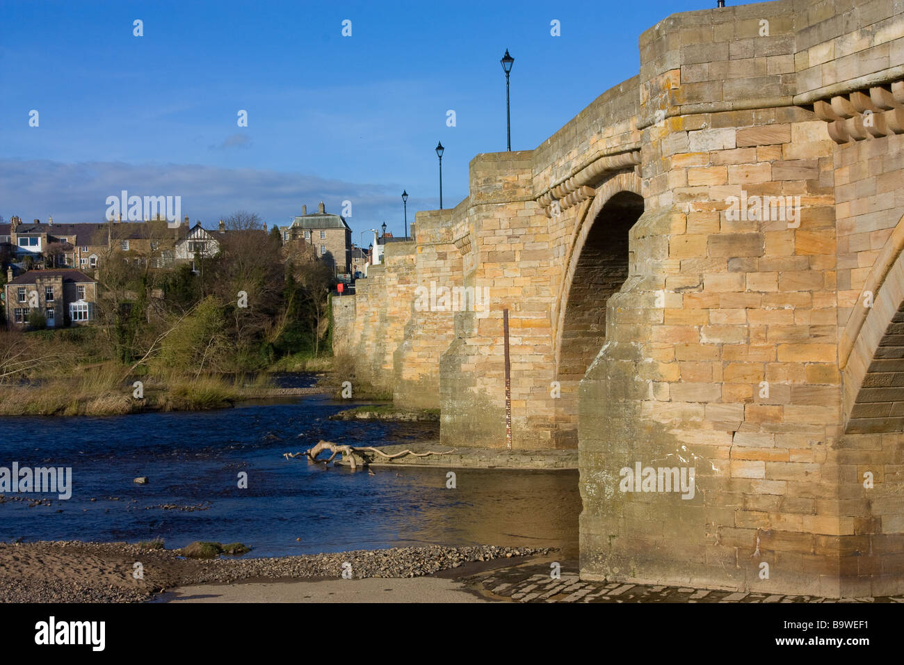 Landscape view of the historic bridge spanning river tyne to Corbridge ...