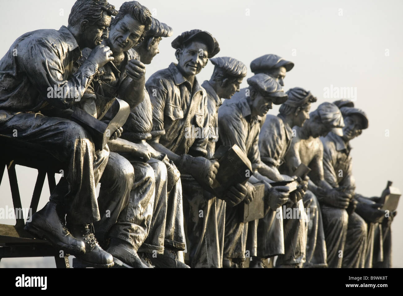 Valiant construction hi-res stock photography and images - Alamy