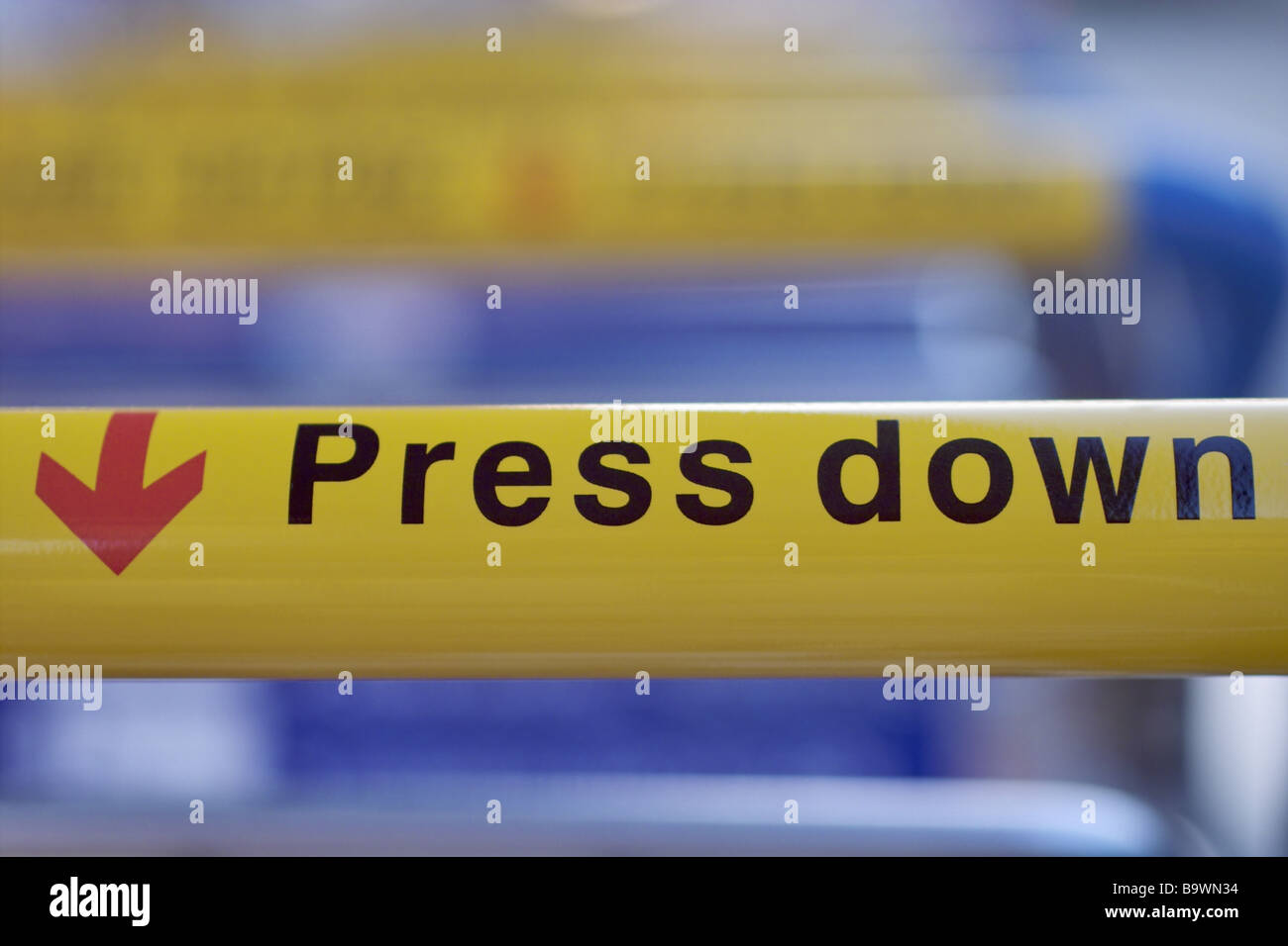 Run down train hi-res stock photography and images - Alamy