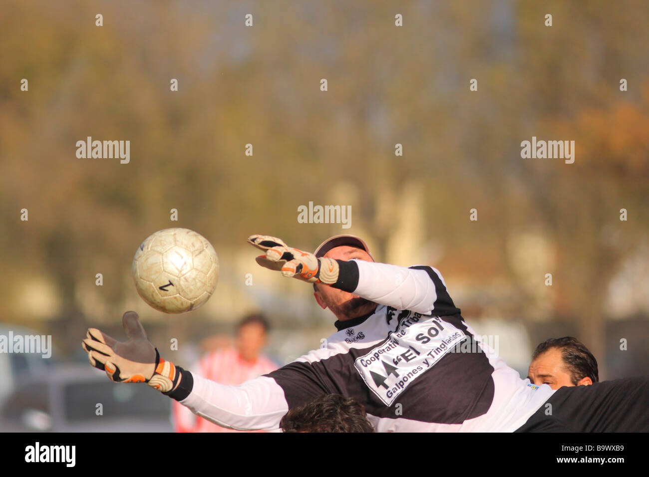 Flying catch hi-res stock photography and images - Alamy
