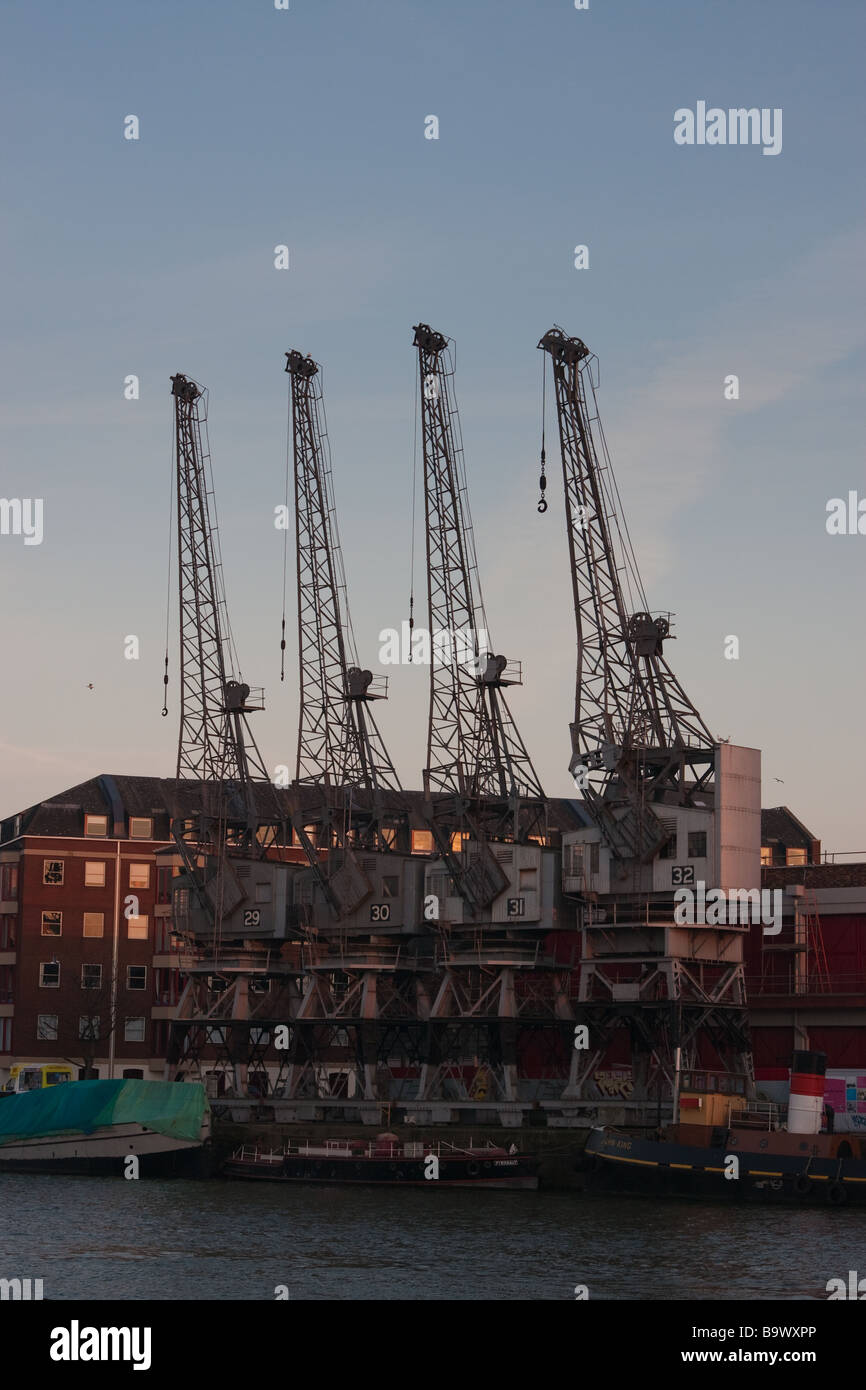 Industrial crane bristol hi-res stock photography and images - Alamy