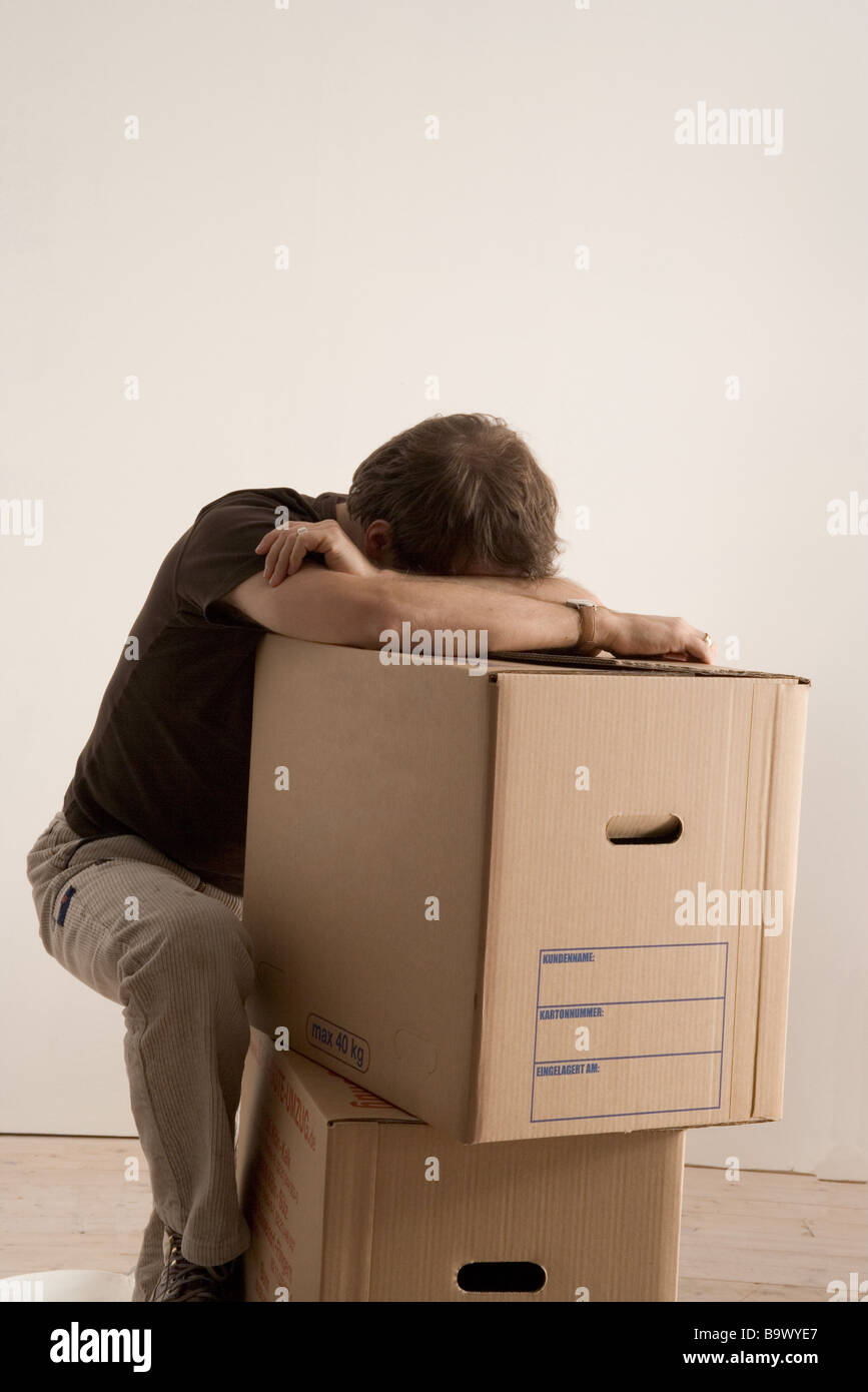 Lean packing hi-res stock photography and images - Alamy