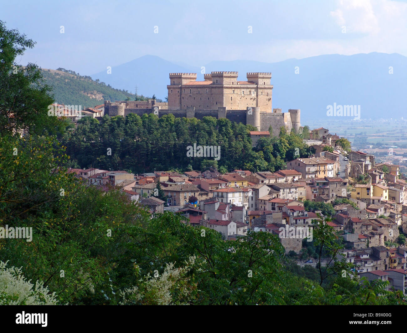 Celano abruzzo italy hi-res stock photography and images - Alamy