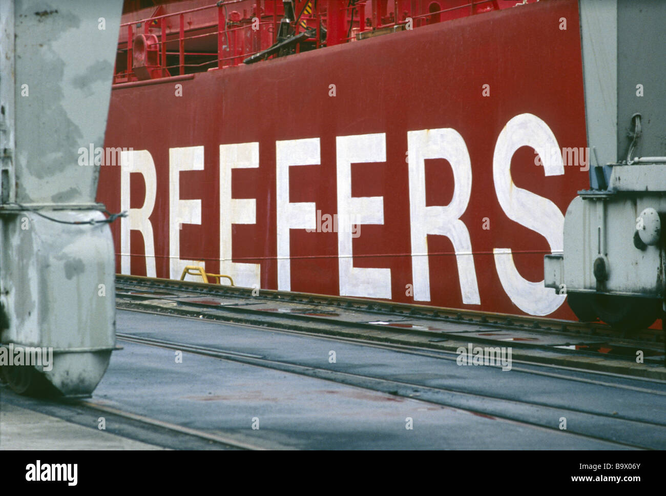 Reefer ships hi-res stock photography and images - Alamy