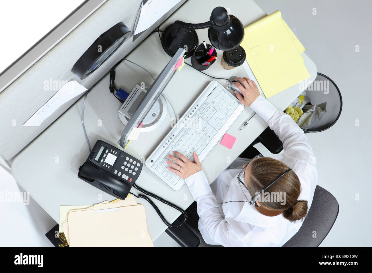 Cubicle overhead hi-res stock photography and images - Alamy