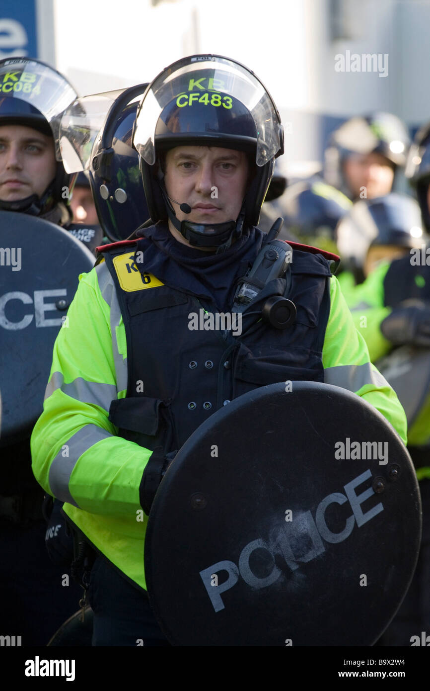 Riot Police at G20 summit protests Bishopsgate City of London UK Stock ...