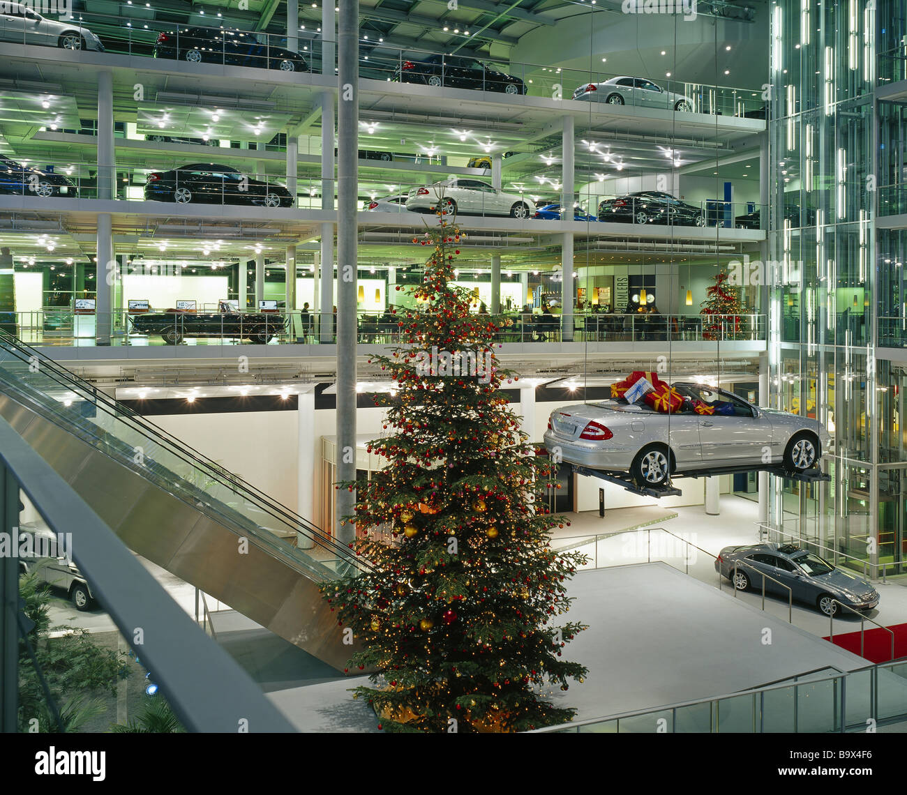 Car dealership christmas hi-res stock photography and images - Alamy