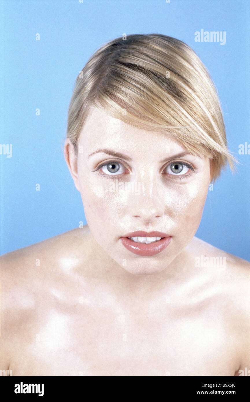 Woman oiled skin hi-res stock photography and images - Alamy