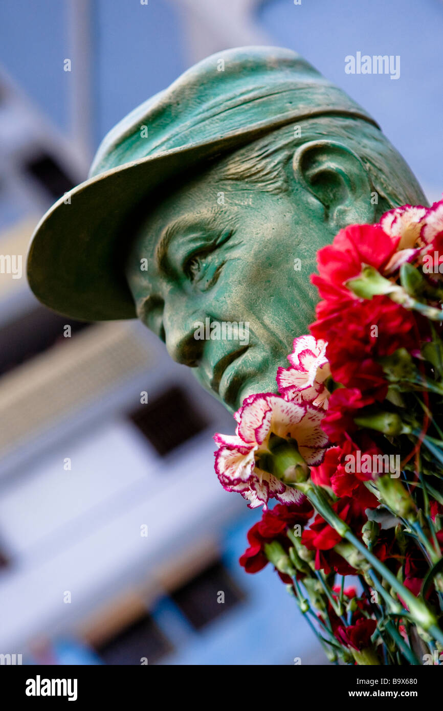 Flowers at the Caracas bust in honour of Manuel Marulanda, the late ...