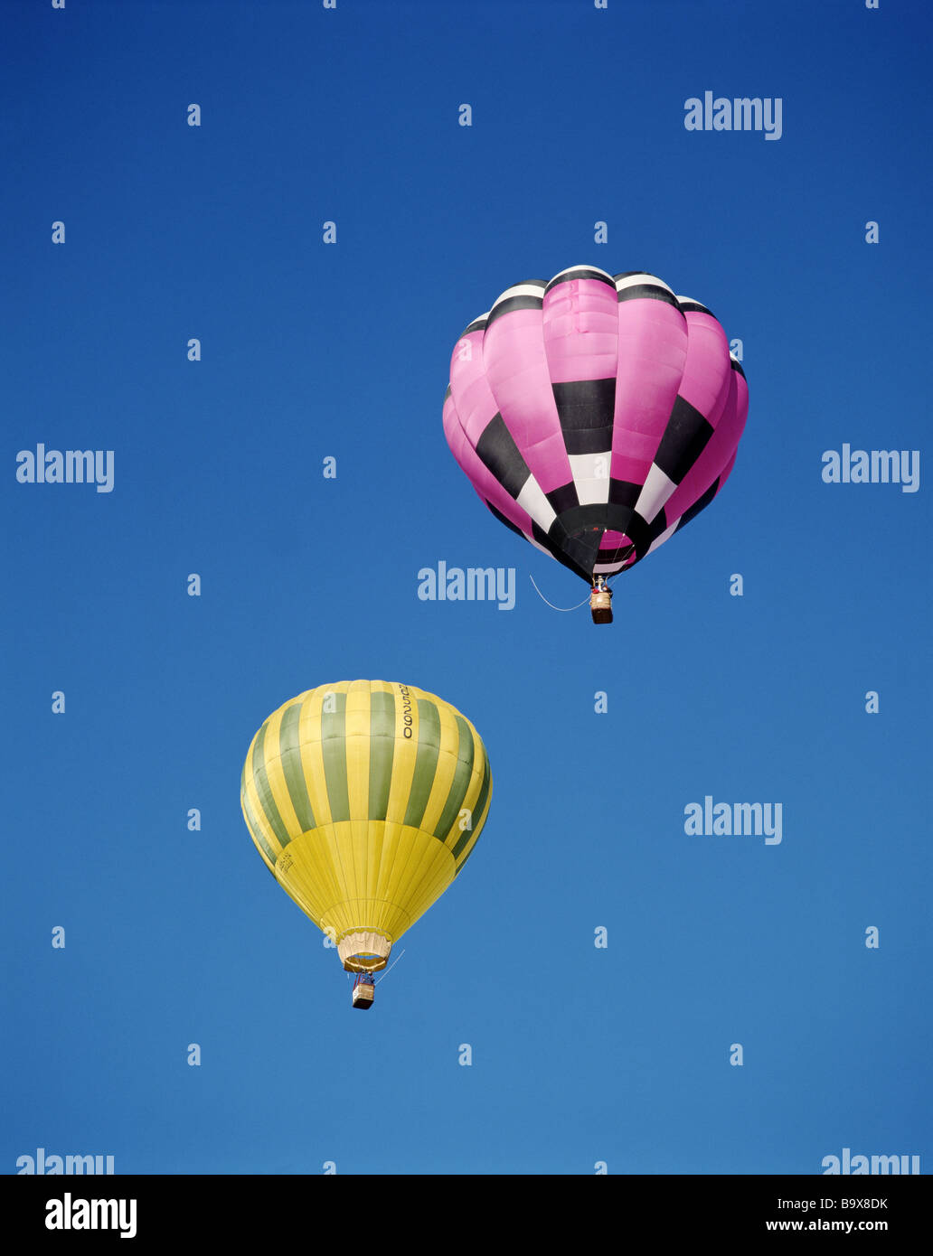 Space perspective balloon hi-res stock photography and images - Alamy