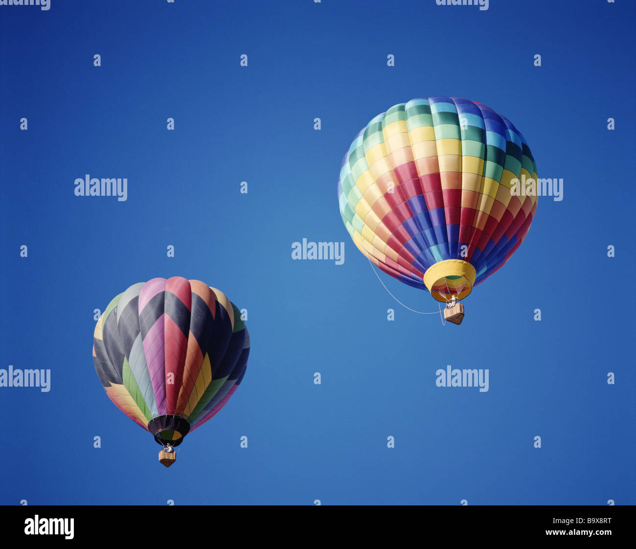 Two different coloured balloons hi-res stock photography and images - Alamy