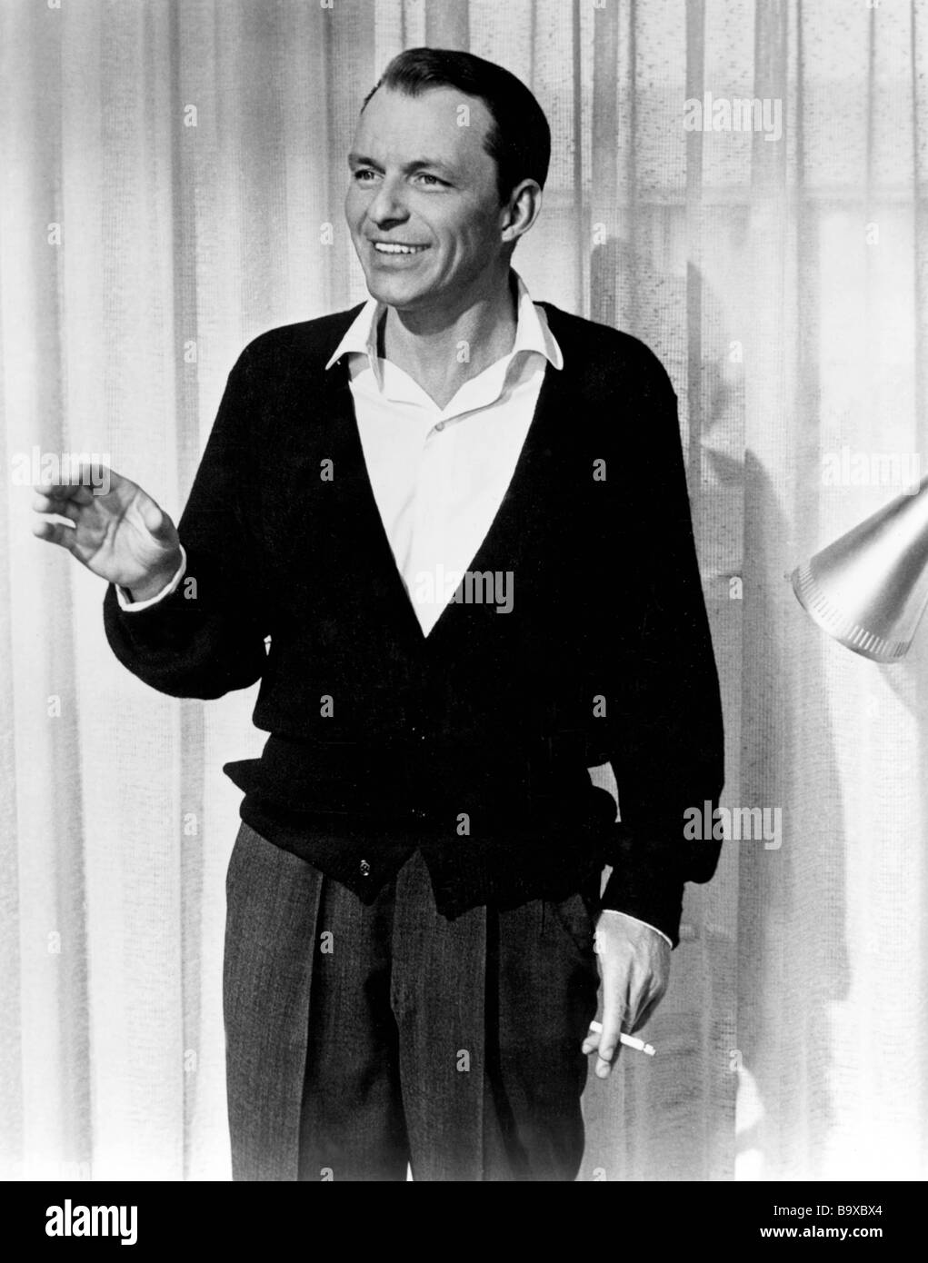 Frank sinatra 1965 hi-res stock photography and images - Alamy