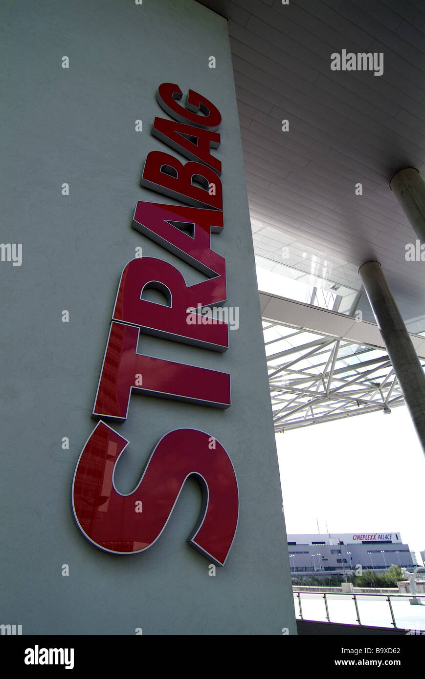 Strabag logo hi-res stock photography and images - Alamy