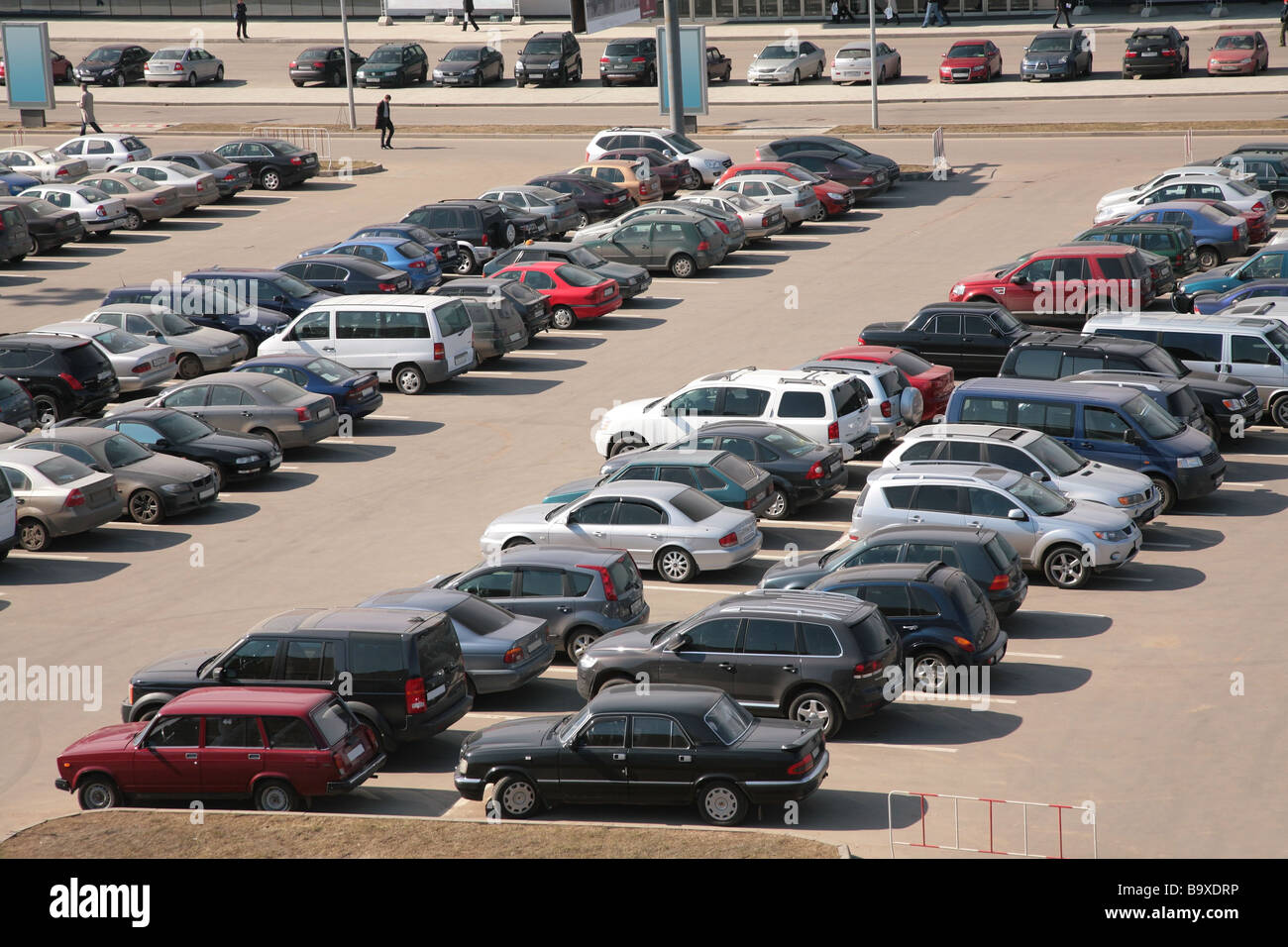 Parking lot full of large vehicles hi-res stock photography and images ...