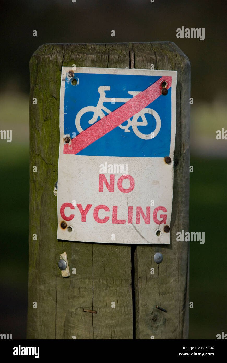 no cycling sign post wimbledon common wood warning banned bike cycle ...